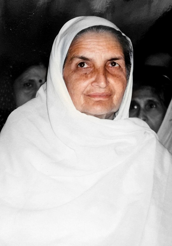 Mata Chand Kaur Ji | His Holiness Sri Satguru Jagjit Singh Ji Maharaj